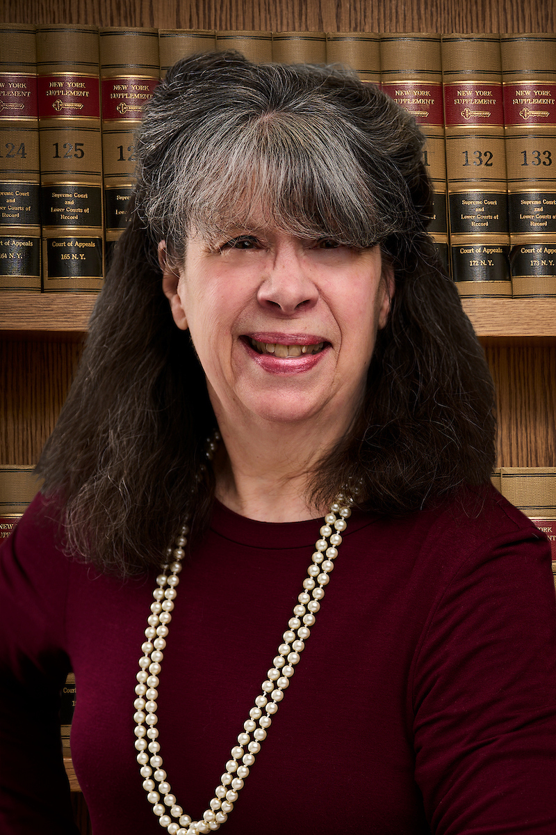 Commercial Litigation Law Brooklyn | Holly Peck | 718-215-5300